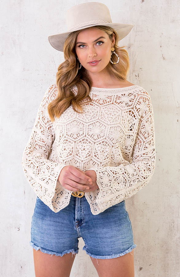 Cropped Crochet Top Beige | fashionmusthaves.nl